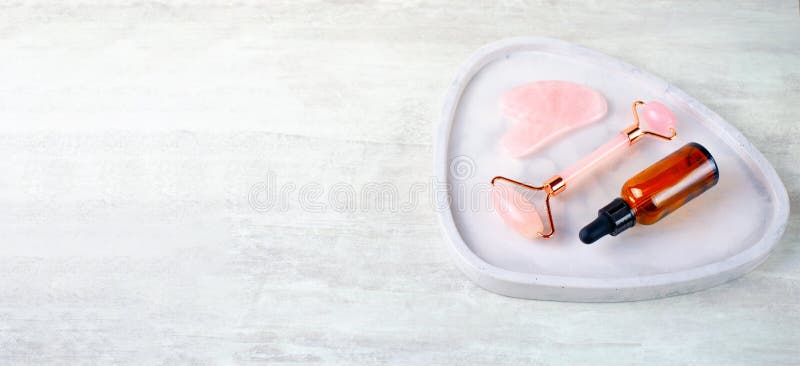 Rose Quartz Roller and Gua Sha Tool, Facial Lifting Massage Treatment ...