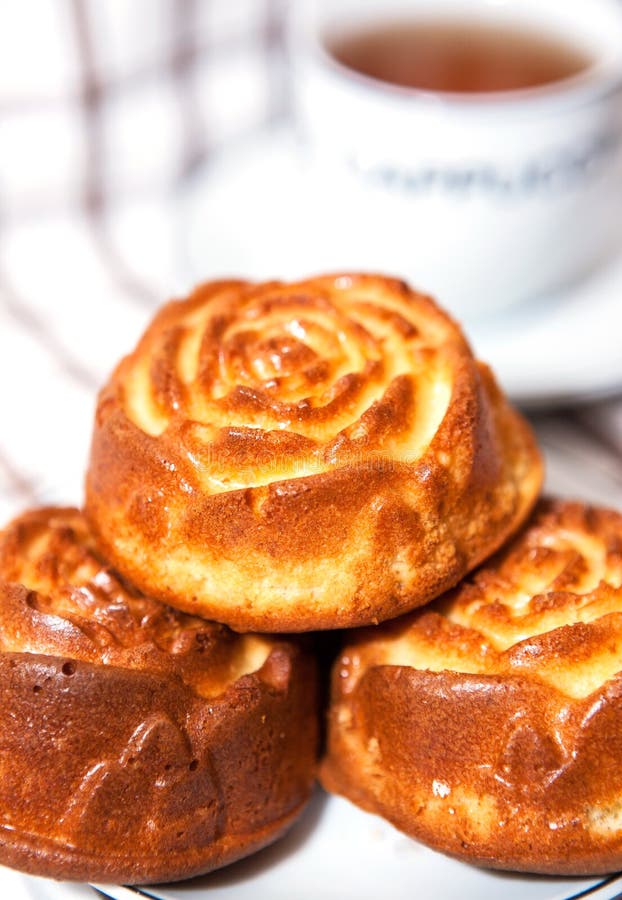 Rose shape cupcakes stock image. Image of baked, biscuits - 36754777