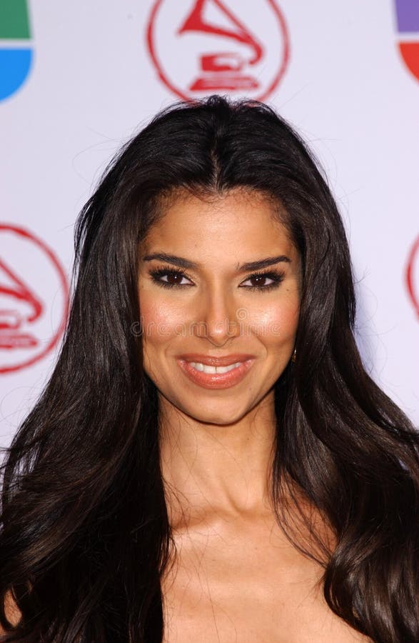 Roselyn Sanchez image stock éditorial. Image du populaire - 46069364