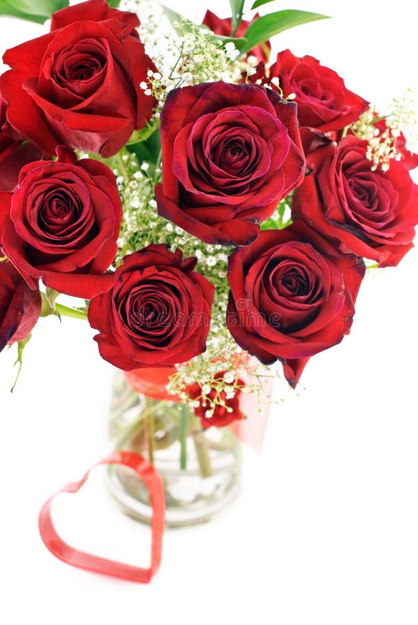 Roses Rouges Dans Le Vase Avec Le Coeur Image stock - Image du jour ...