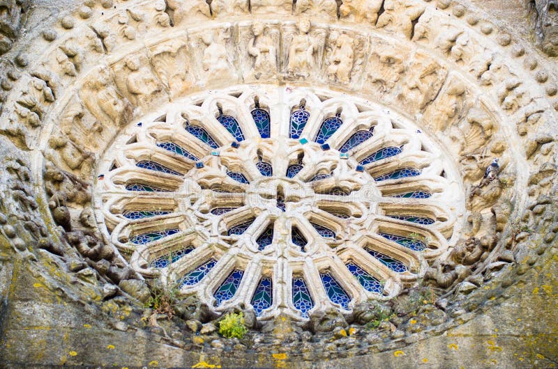 Gotische Rosette stockbild. Bild von tourismus, religion - 40929253