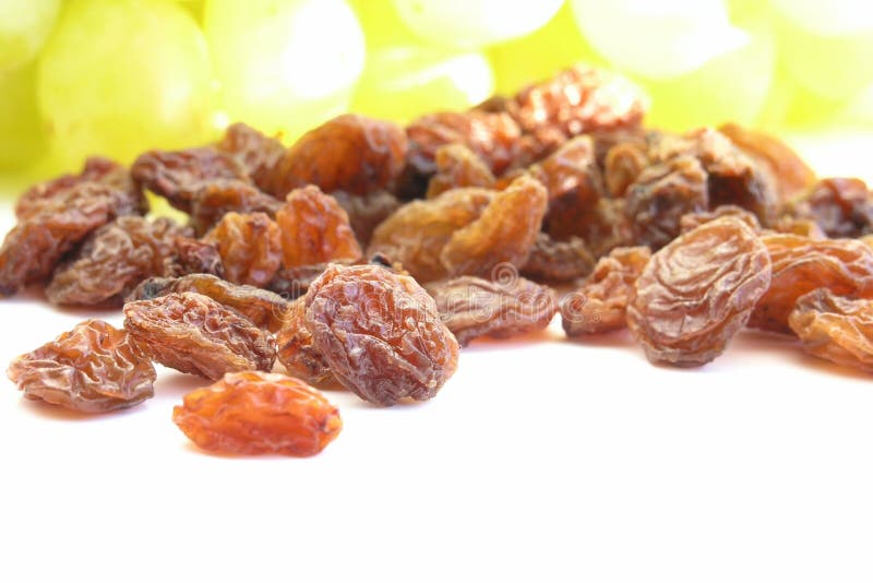 Rosinen stockfoto. Bild von frech, makro, trauben, getrennt - 225496