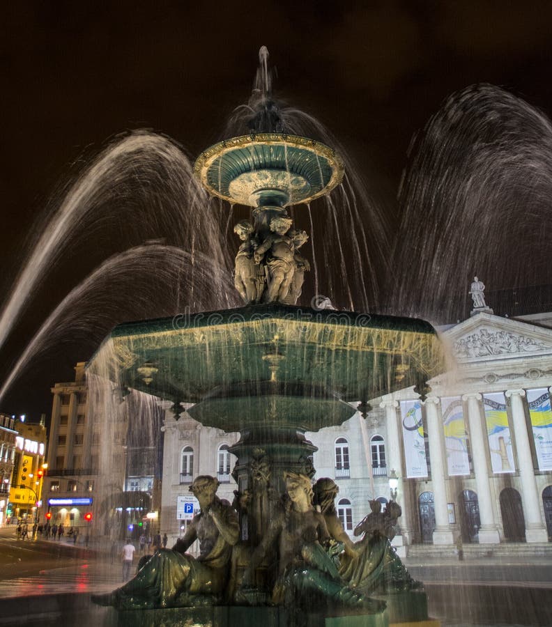 Rossio Square Fountain editorial image. Image of praca - 47696110