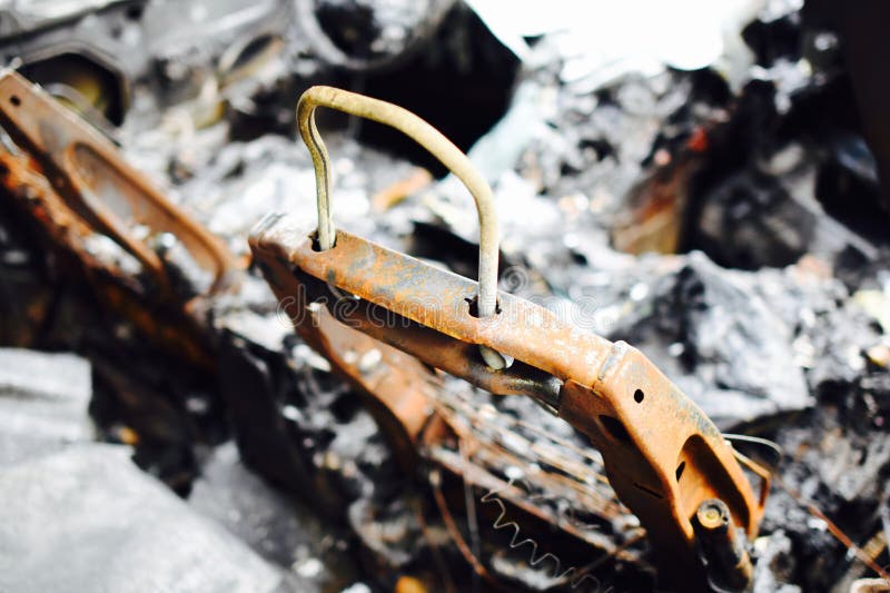 Rost und Asche stockbild. Bild von verrostet, grau, auto - 74928721