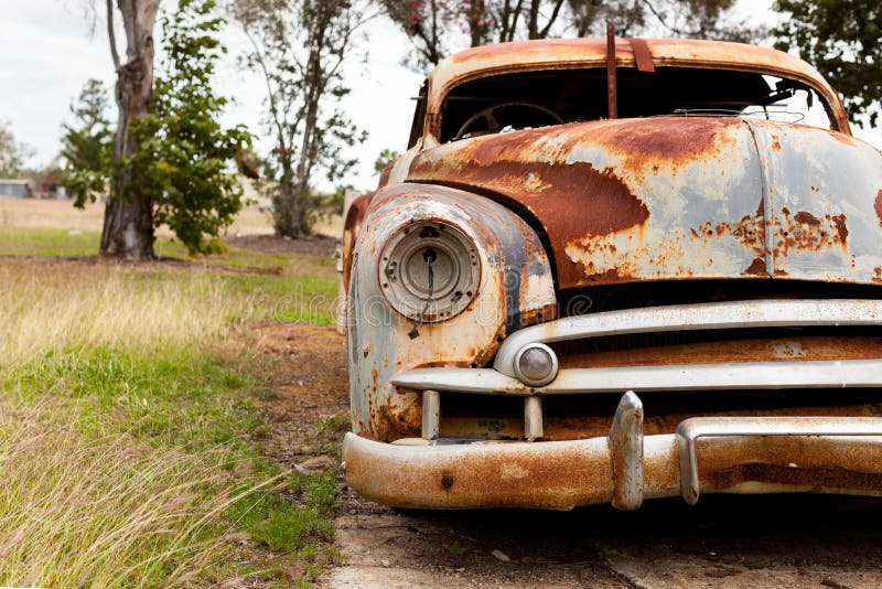 Rostiges altes Auto stockbild. Bild von fahrzeug, beweglich - 82150287