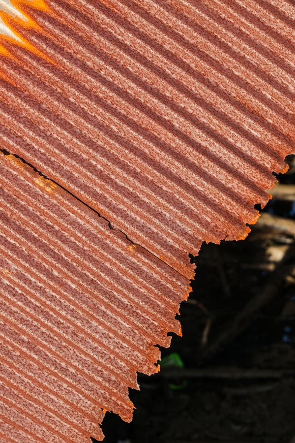 Rostiges Altes Wellblech Oder Galvanisiertes Eisen Stockfoto - Bild von ...