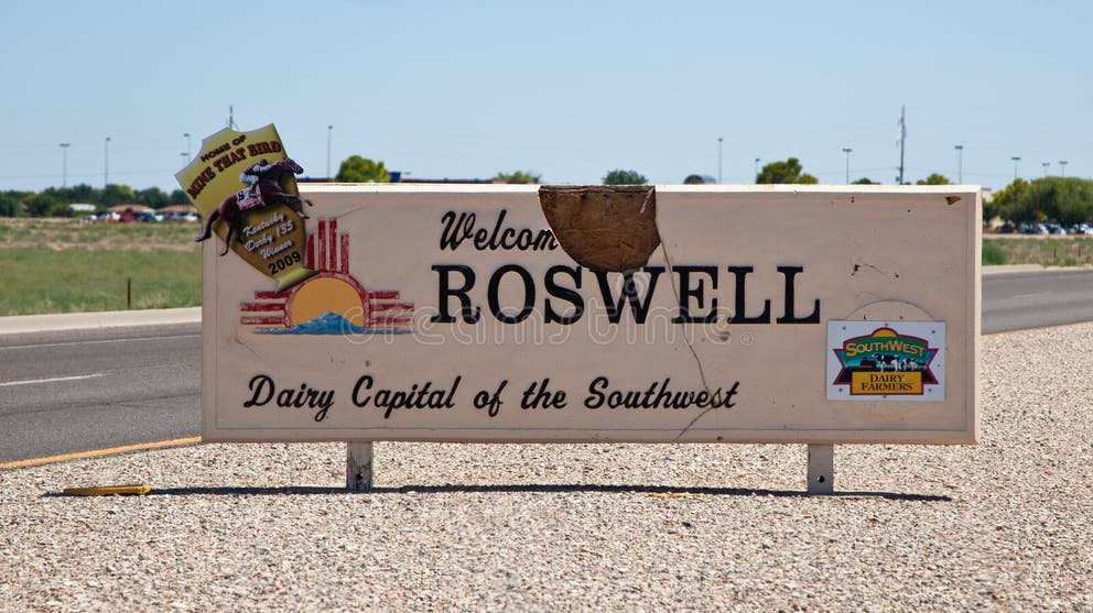 Roswell - Welcome sign editorial image. Image of trek - 26054690