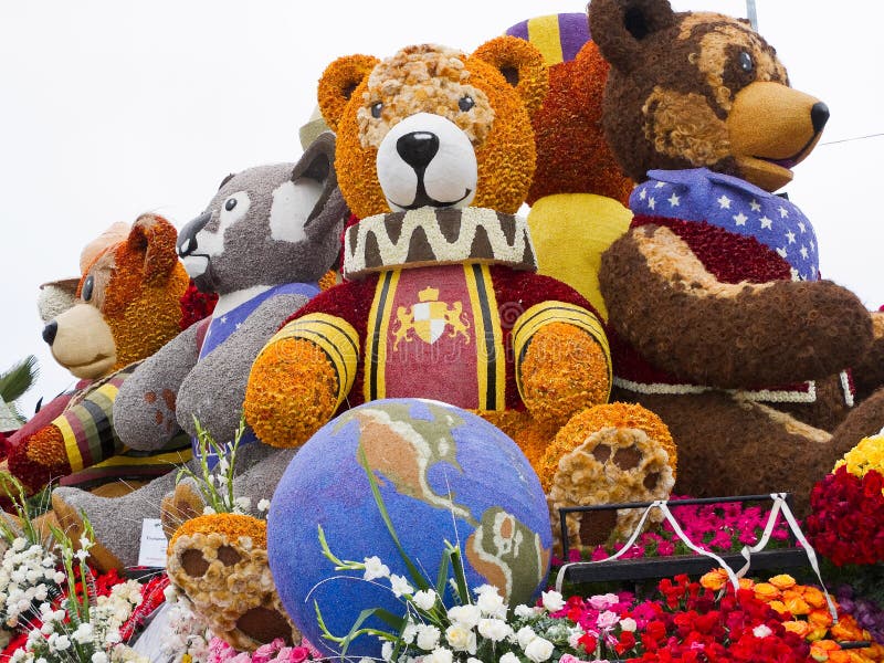 Shriners Hospitals 2011 Rose Bowl Parade Float Editorial Photo - Image ...