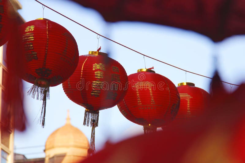 Rote Chinesische Laternen in China-Stadt Stockbild - Bild von gefärbt ...