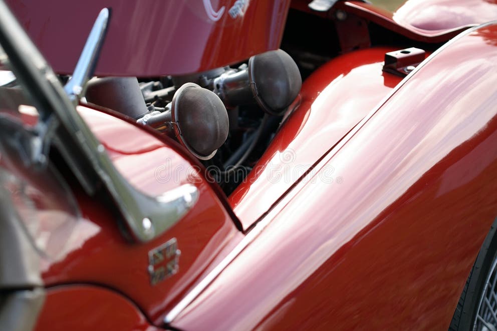 Roter Britischer Rennwagen Der Weinlese Stockbild - Bild von ...