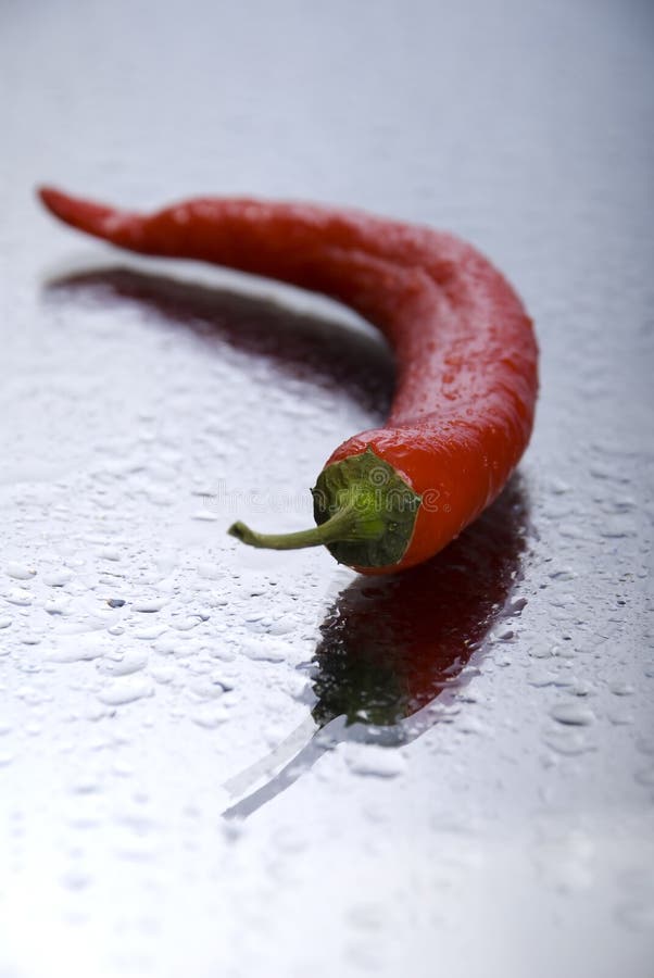 Roter Pfeffer stockfoto. Bild von koch, tropfen, essen - 12718376