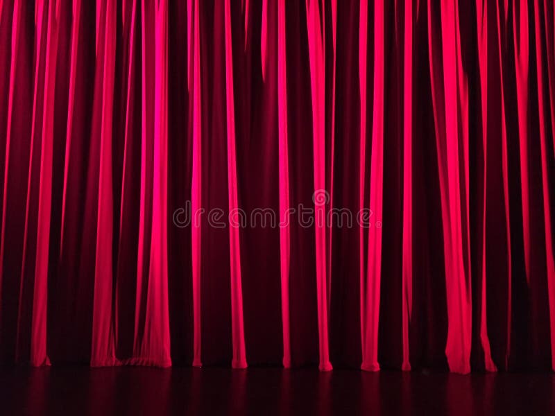 Roter Vorhang in Einem Theater Horizontales Bild Stockbild - Bild von ...
