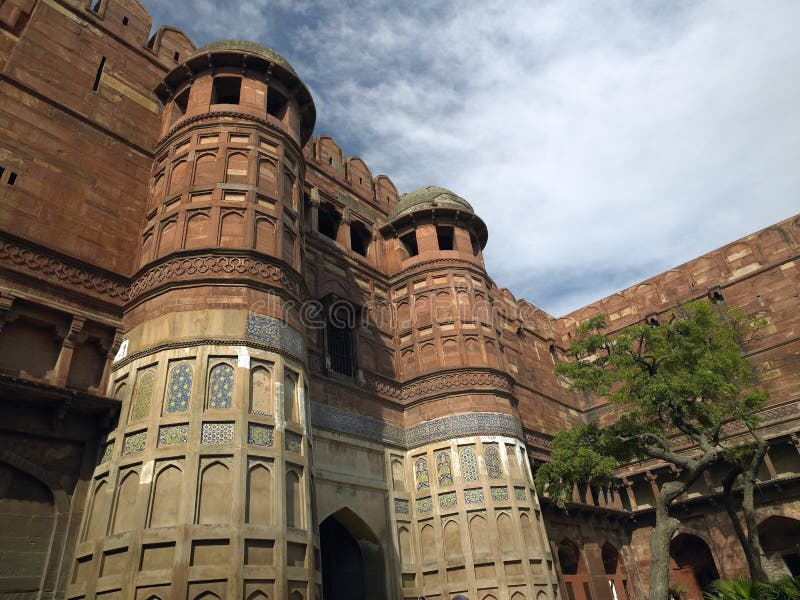 Rotes Fort - Agra - Indien stockfoto. Bild von tourismus - 16466268