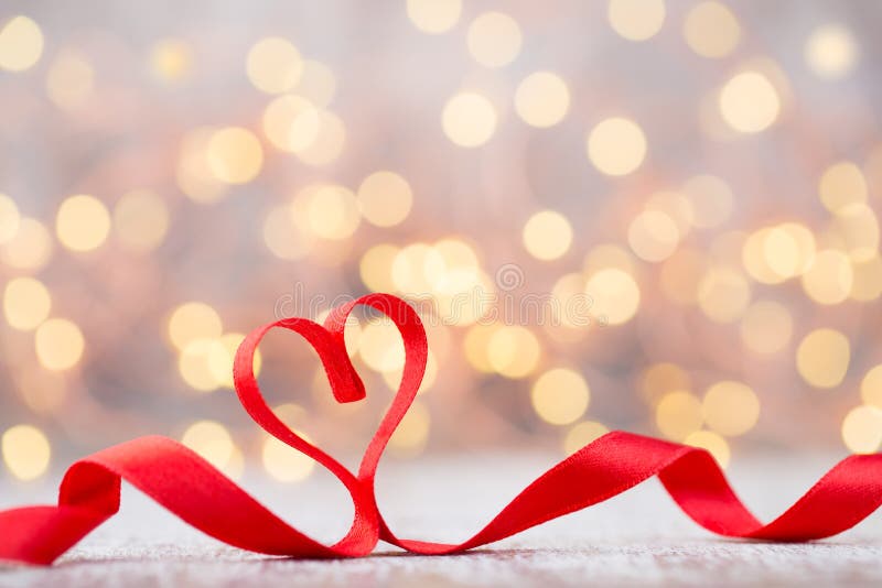 Rotes Herz Des Bandes Rosa Herz Zwei Stockbild - Bild von karten ...