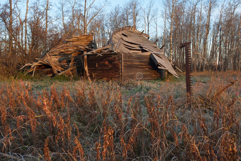 Rusty Mower in the Meadow stock image. Image of sits - 126752567