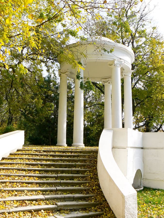 Rotunda in the Park stock photo. Image of foliage, landscape - 9779502