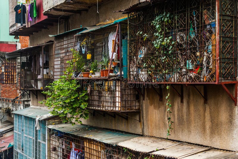 525 Ghetto Fence Wall Photos - Free & Royalty-Free Stock Photos from ...