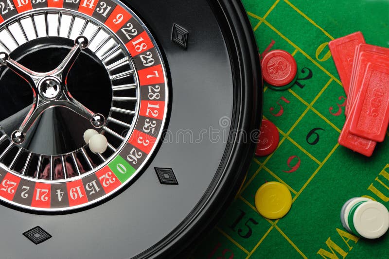Close-up of a Russian Roulette Stock Image - Image of gambling, dollar ...