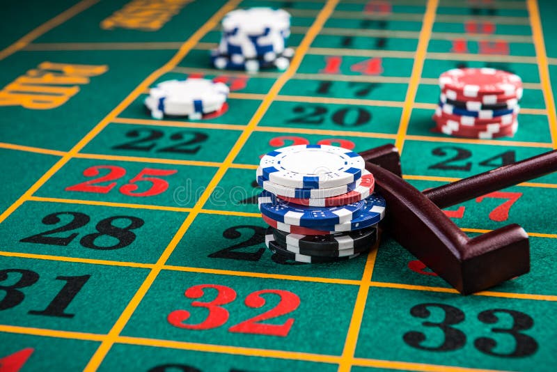 Roulette Graan Felt Table with Numbers and Chips Stock Image - Image of ...