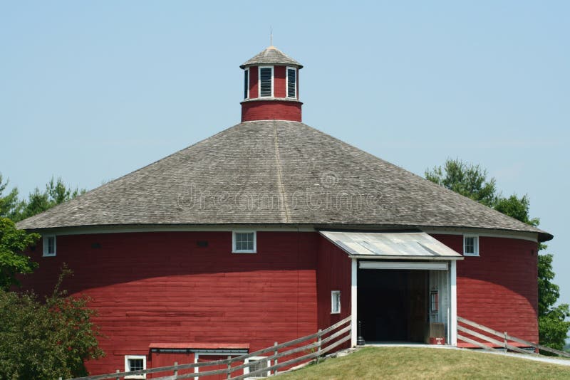 Old Red Round Vermont Barn stock photo. Image of agriculture - 24789902