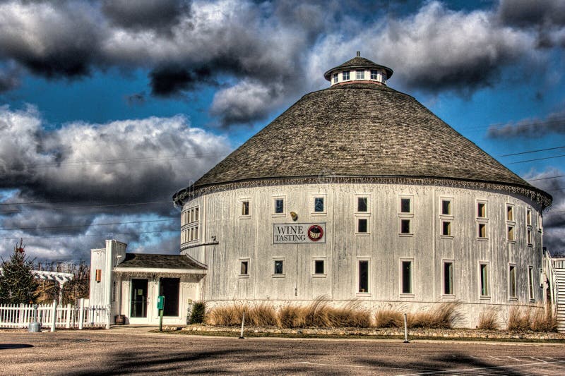 Round red barn stock photo. Image of shelbourne, countryside - 16156904