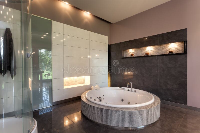 Round Bath in a Luxury Mansion Stock Image - Image of brown, private ...