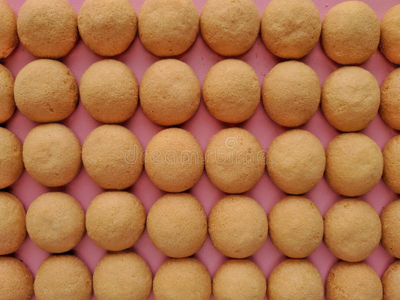Round Biscuit Pattern Background, Biscuits Neatly Arranged Stock Image ...