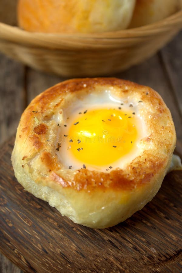 Round Bread Bun with Egg Inside Bun Stock Image - Image of dill, inside ...