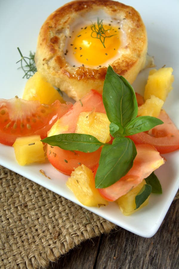 Round Bread Bun with Egg Inside Bun Stock Image - Image of lunch, fresh ...