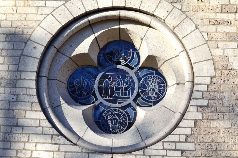 Round Church Window - Rose Window Stock Image - Image of round, pointed ...