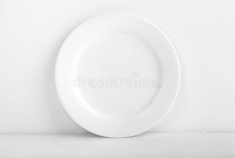 Round clean plate stock image. Image of round, tableware - 222114215