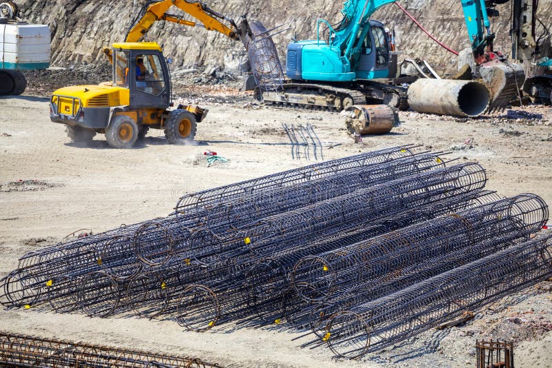 Round Mesh Reinforcement for Columns Stock Photo - Image of builder ...