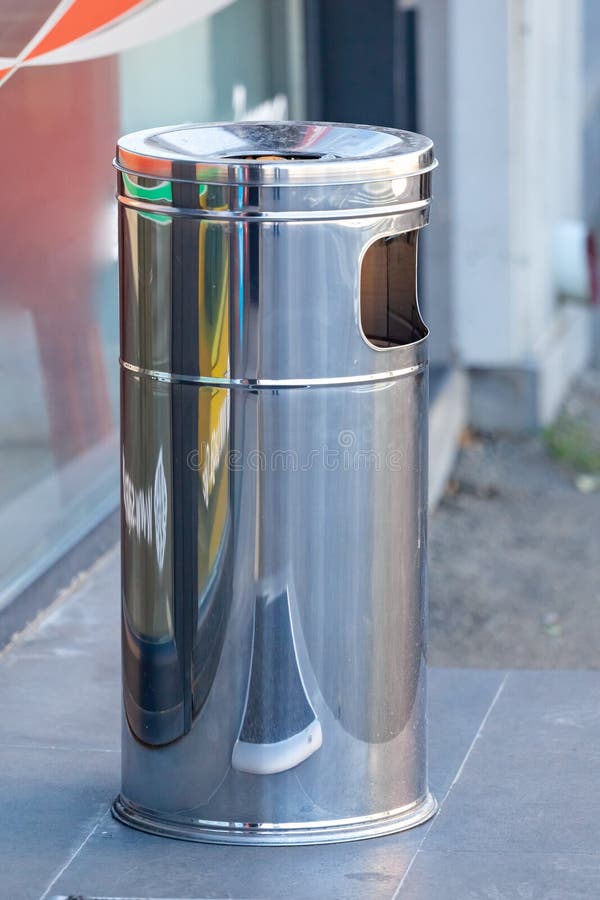 603 Round Recycle Bin Stock Photos - Free & Royalty-Free Stock Photos ...