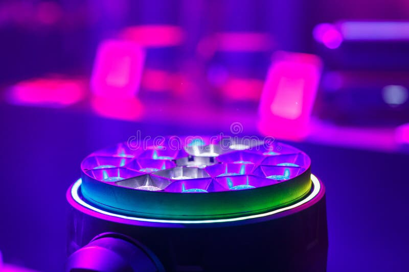 Round Multicolor Lighting Spotlight for Stage and Events Close-up ...