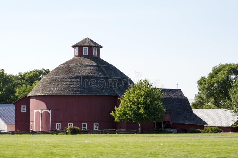Round red barn stock photo. Image of shelbourne, countryside - 16156904