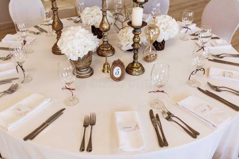 Round table setting stock photo. Image of catering, arrangement - 314978928