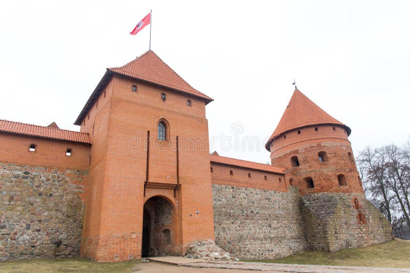Round Tower and Wall of the Trakai Island Castle Stock Photo - Image of ...