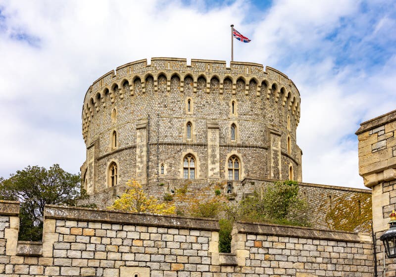 Round Tower of Windsor Castle in Spring, UK Stock Photo - Image of ...