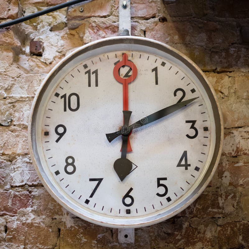 Round Vintage Wall Clock - Old Clock on Wall Stock Photo - Image of ...