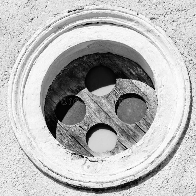 420 Round Window Drawing Stock Photos - Free & Royalty-Free Stock ...