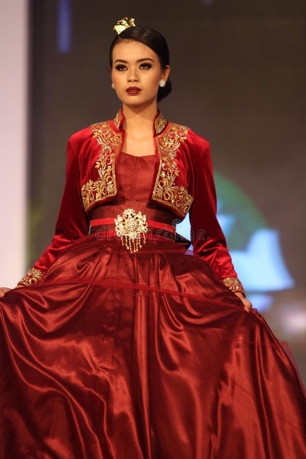 Roupa Do Casamento Do Javanese Fotografia Editorial - Imagem de central ...