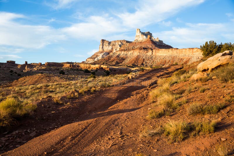 190 Chemin Rocailleux De Montagne Photos libres de droits et gratuites ...