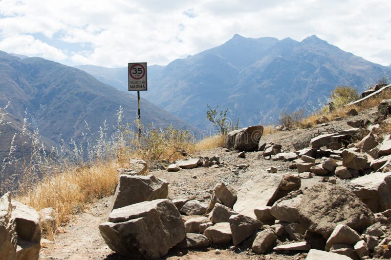 Route Avec Des Roches - Marcahuasi Photo stock - Image du grand, pérou ...