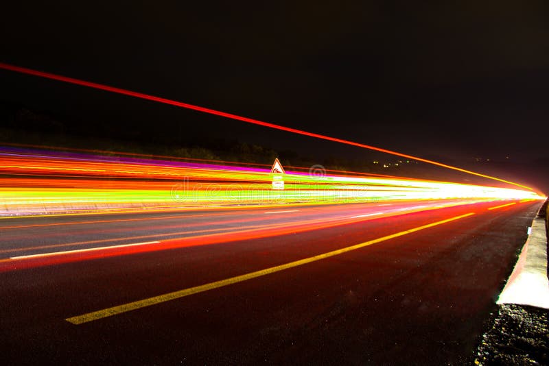 Route D'autoroute/route La Nuit Photo stock - Image du scène, omnibus ...