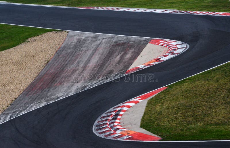 Route De Courbe De Voie De Course Image stock - Image du vide ...