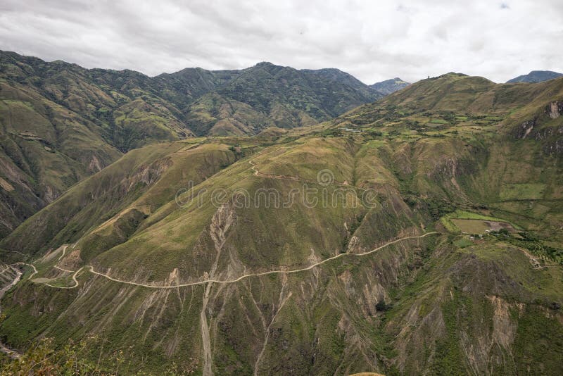 Route Raide Sur La Montagne En Colombie Photo éditorial - Image of ...