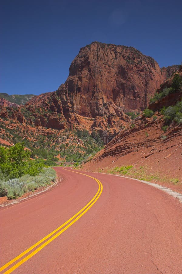 Route vers le haut image stock. Image du méridional, route - 71465943