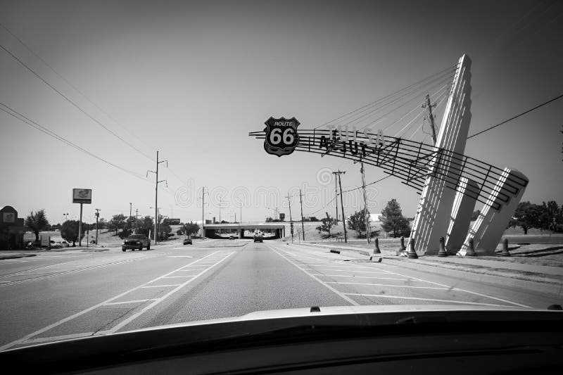 Route 66 Sign Tulsa Oklahoma Black White Stock Photos - Free & Royalty ...