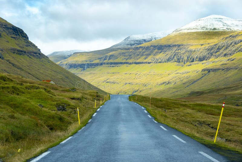 Route 53 to Saksun stock photo. Image of asphalt, village - 374935330