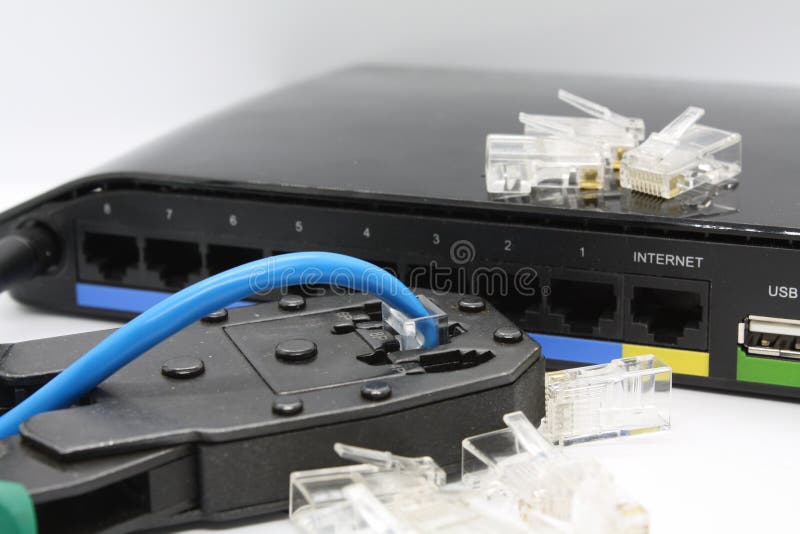 Router De Internet Y Conectores Rg45 Imagen de archivo - Imagen de ...